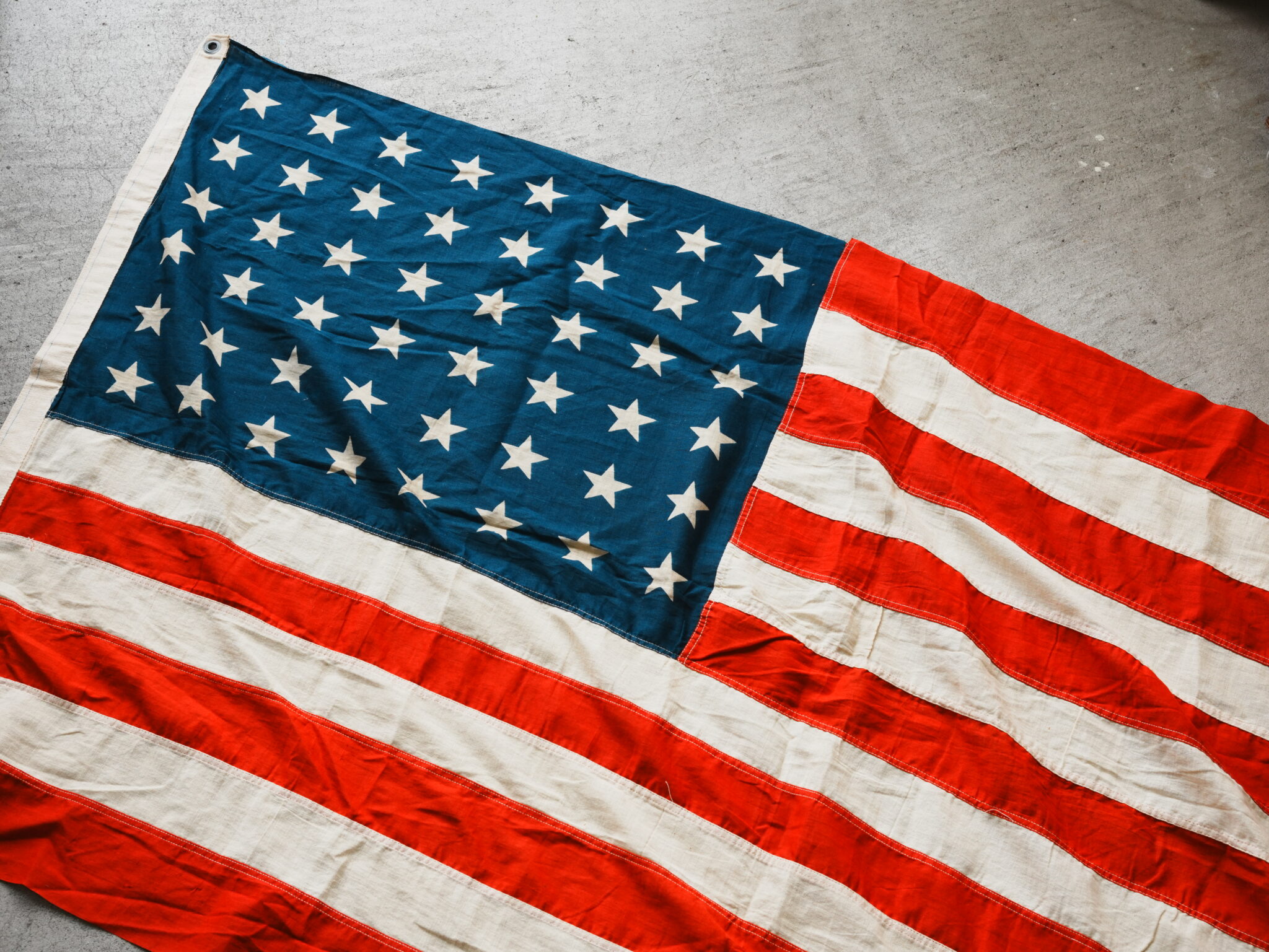 アメリカの国旗の星の数は何個あるのか。星の意味 | BLOG